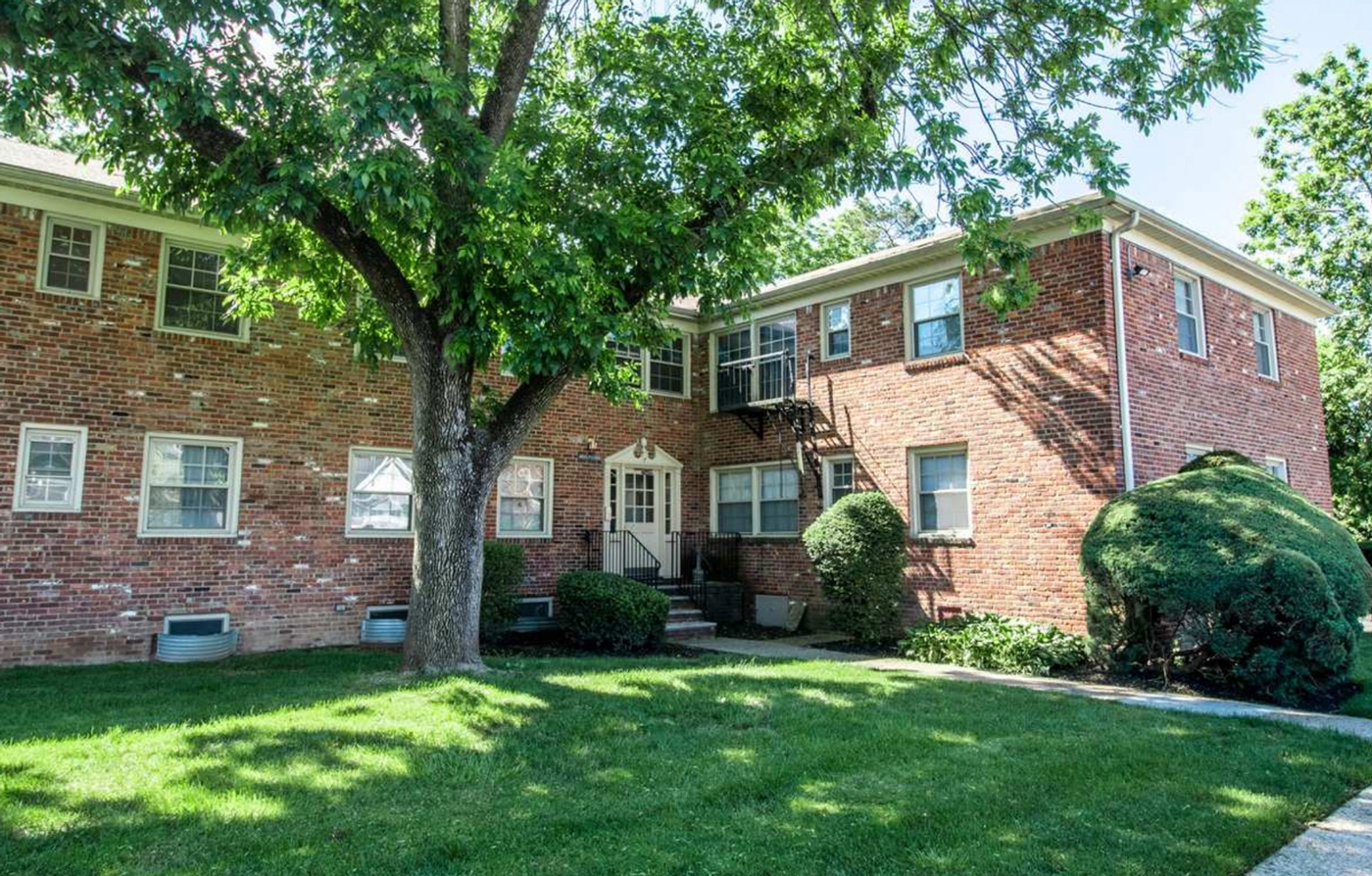 Fairway Gardens Apartments in Bloomfield NJ | Official Website