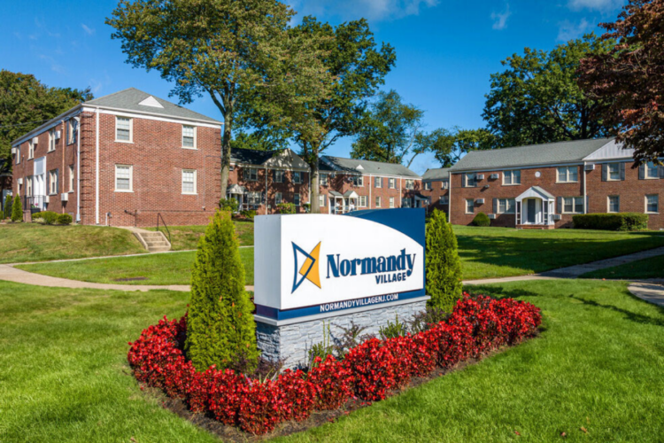 Photo Gallery | Normandy Village Apartments